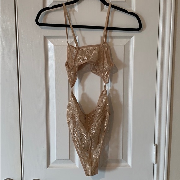 Jluxlabel Tops Nwt Jluxlabel Nude Lace Lingerie Bodysuit Set Poshmark